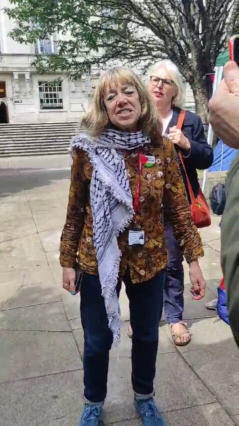 You say you want a revolution? – Eclectic Blue